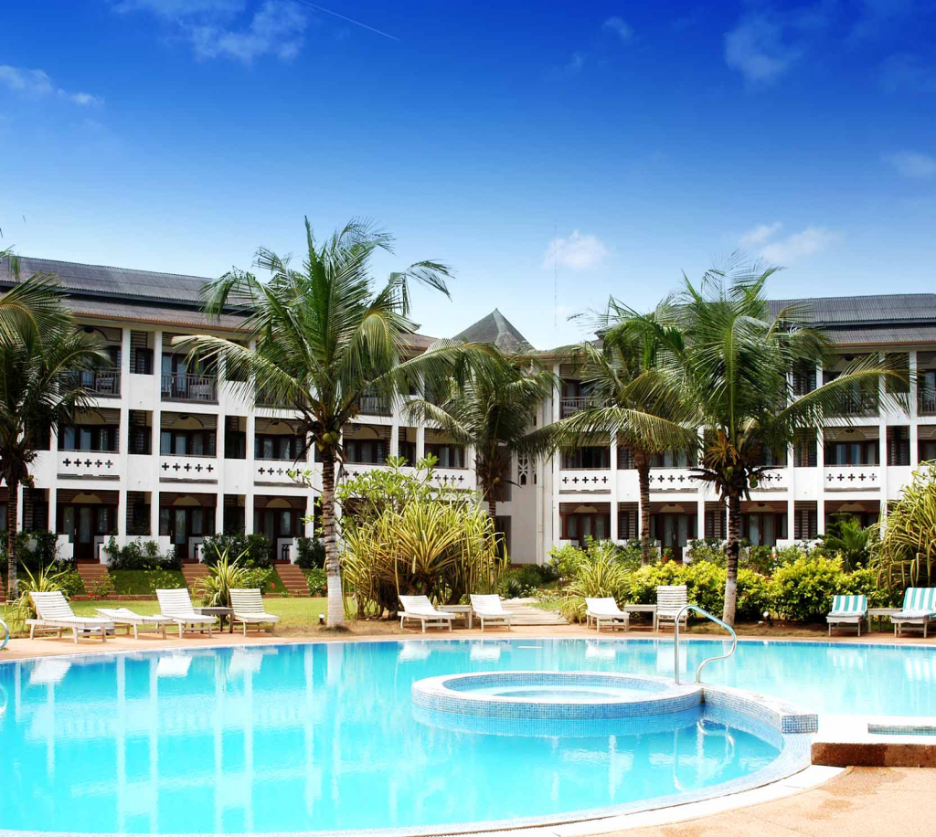 De La Plage à la Ville : Guide Touristique de Grand Bassam - AutoMag.ci